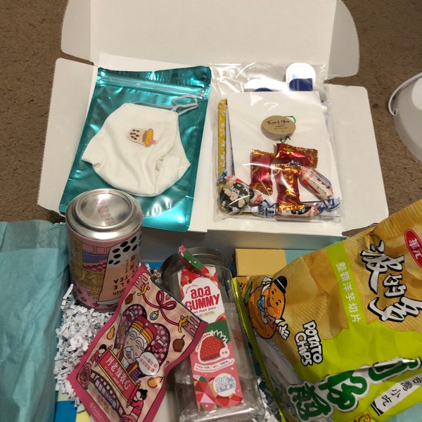 Hello BTS Box: BTS, Bangtan Boys KPOP, Merchandise, Snacks, Albums - Etsy