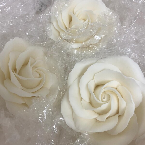 Bespoke Sugarcraft - Sugar Roses, Lily of the Valley With Blossoms and ...