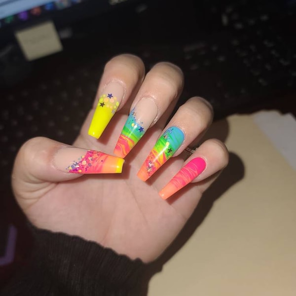 Freddy Krueger Inspired Press on Nails, Halloween Nails, Emo French Tip ...