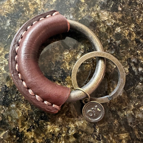 Leather Keychain | CLASSICS Collection | Sturdy Elegant Design ...