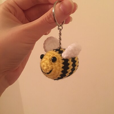 Bumble Bee Keyring / Bee Keychain / Crochet Bumble Bee / - Etsy