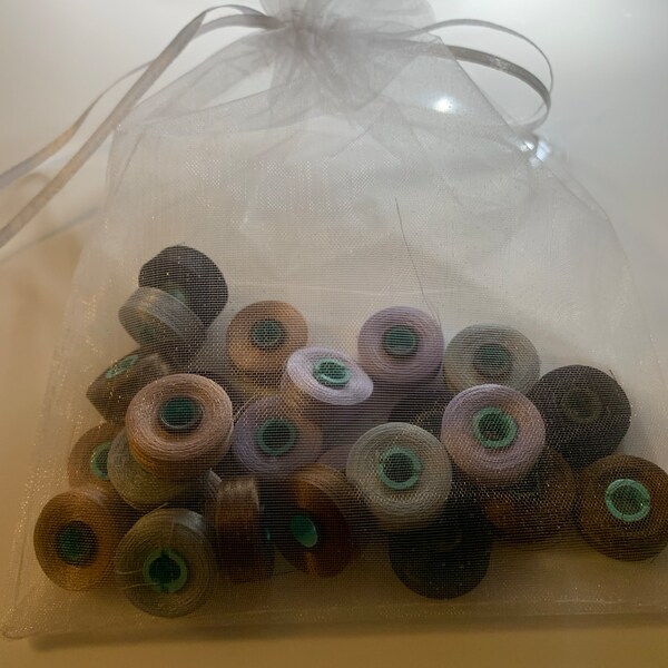 Glide 2024 Thread Color Chart. Includes Glisten, Affinity, Luminary ...