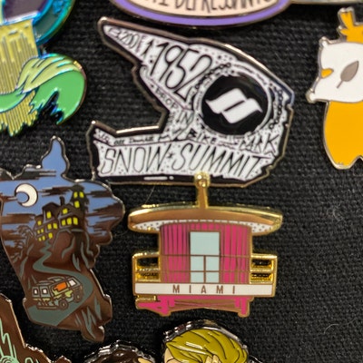 Miami Art Deco Building Enamel Pin - Etsy