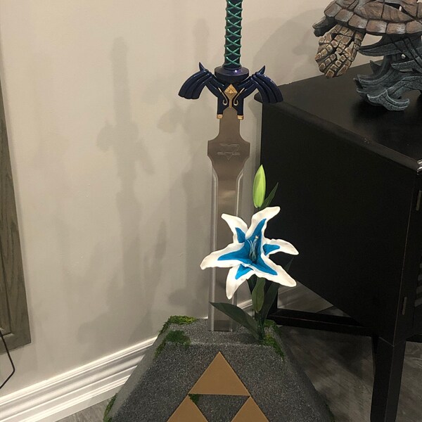 Legend of Zelda Triforce Display Pedestal of Time for Master Sword ...