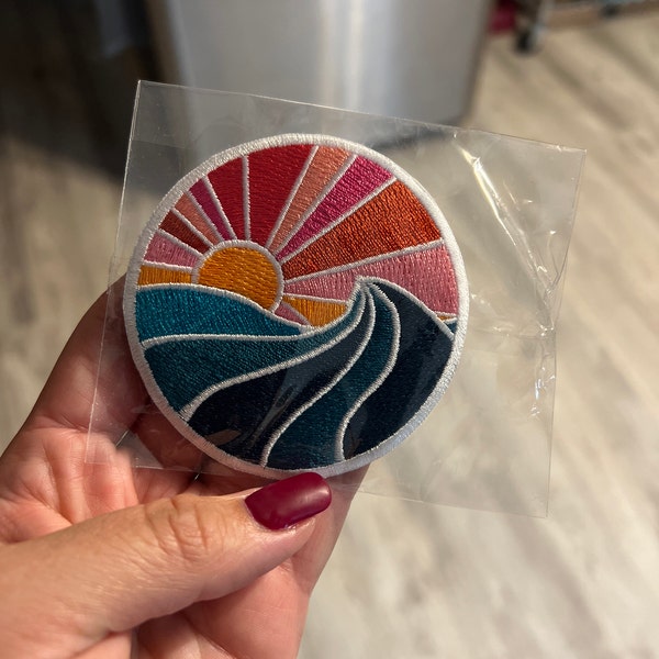 Patchclub Wave and Sun, Aesthetic Colorful Ocean Patch, 2 or 3 Inches ...
