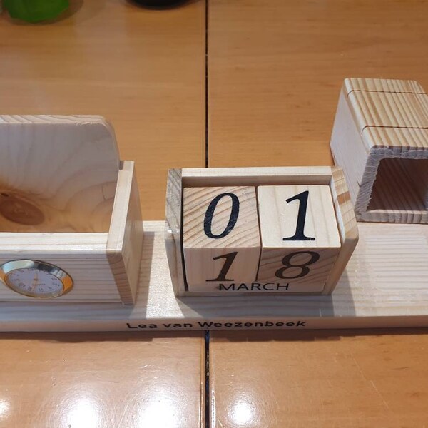 Personalized Wooden Name Plate Box & Ballpoint Pen Set for Doctors ...