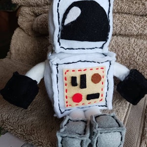 DIY Kit Felt Robot Make Your Own Robot Plush Includes Pattern and ...