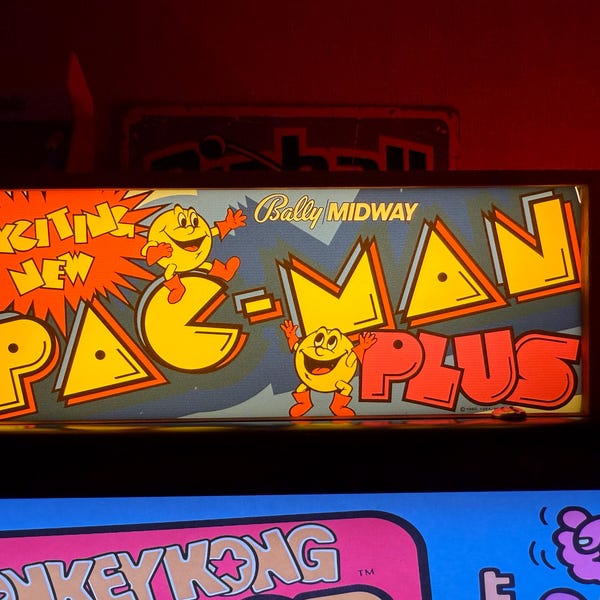 Custom Marquee Light Box Wood, Arkanoid Light Box, Arkanoid Wall Décor ...