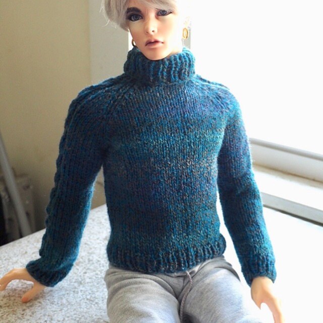 Handknits for Asian Ball-Jointed Dolls by SquirrelMoonKnits
