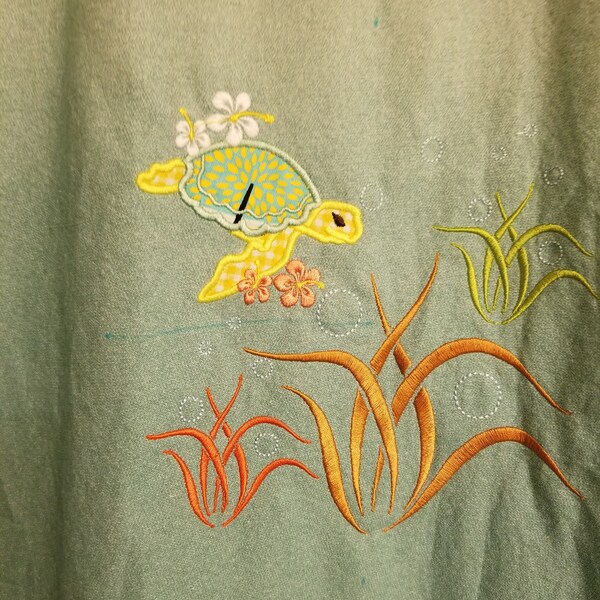 Sea Turtle, Girly Turtle With Hibiscus Flower - Machine Applique ...