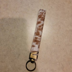 COWHIDE WRISTLET KEYCHAIN Estern Hair on Cowhide Keychain Key Chain ...