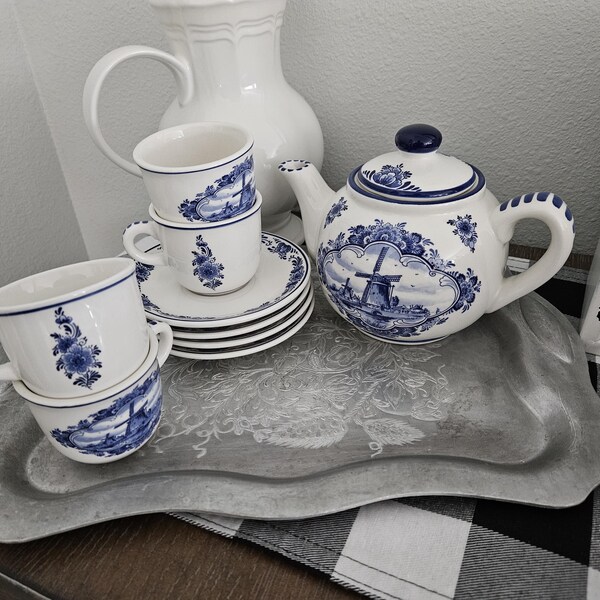 Delft Blue Slender Vase With Floral Design by Heinen Delfts Blauw - Etsy