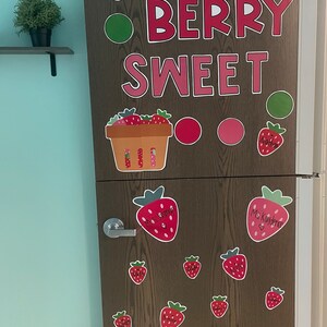 Retro Summer Beach Bulletin Board Kit, Beach April and May Door Decor ...