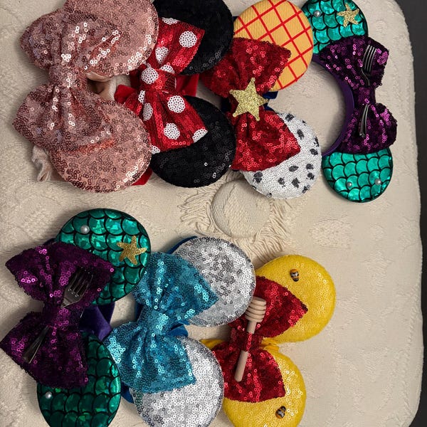 Princess Bling Mouse Keychains / Mouse Ear Keychain Gift / Mouse Ear ...