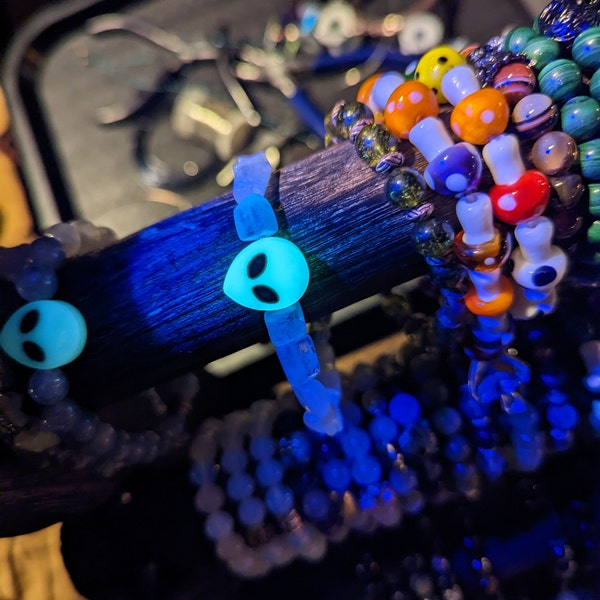 Alien Kandi Beads | Glow in the Dark/uv Reactive Packs of 5, 10, 20, or ...