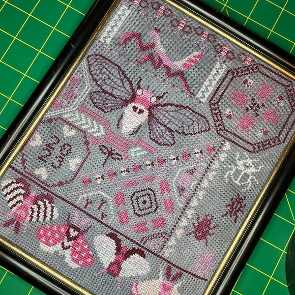 Graveyard Guardian Cross Stitch Pattern - Gothic Church Grim Black Dog ...