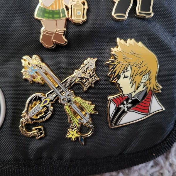 Kingdom Hearts - Roxas + Keyblade - Hard Enamel Pin - Etsy