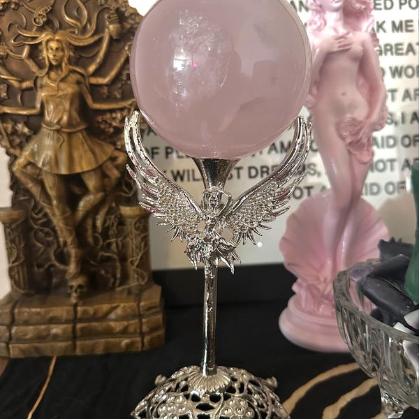 Unique Style Wooden Sphere Stand, Holds Most Size Spheres, Unique Way ...