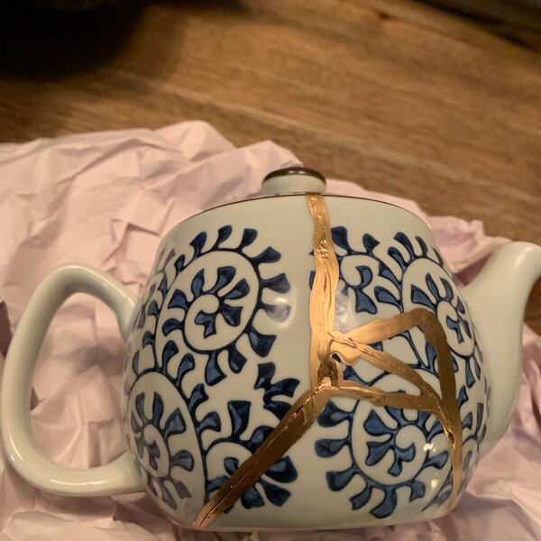 Kintsugi Teapot, Kintsugi Blue and White Teapot, Kintsugi Pottery ...