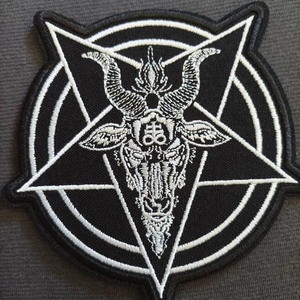 Slipknot Patch – Red Logo Cut-out (10 × 4 Cm) – Official Sew-on Nu ...