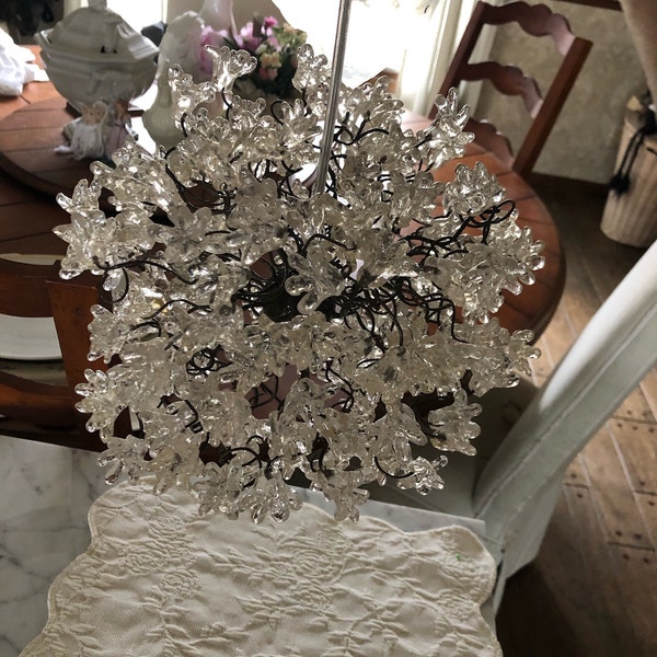 Clear Pendant Light, Light Fixture With Transparent Flowers Pendant ...
