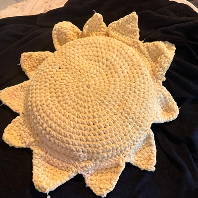 PDF Crochet Pattern for Pillow Sun, Big Sun Adapted to Beginner Level ...