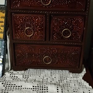 Wooden Iron Sitting Camel Bell Statue, Abstract Decorative Camel Statue ...