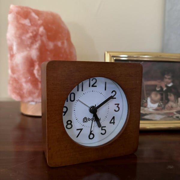 Wooden Quiet Analog Silent Alarm Clock, Natural Wood, Minimalist Design ...
