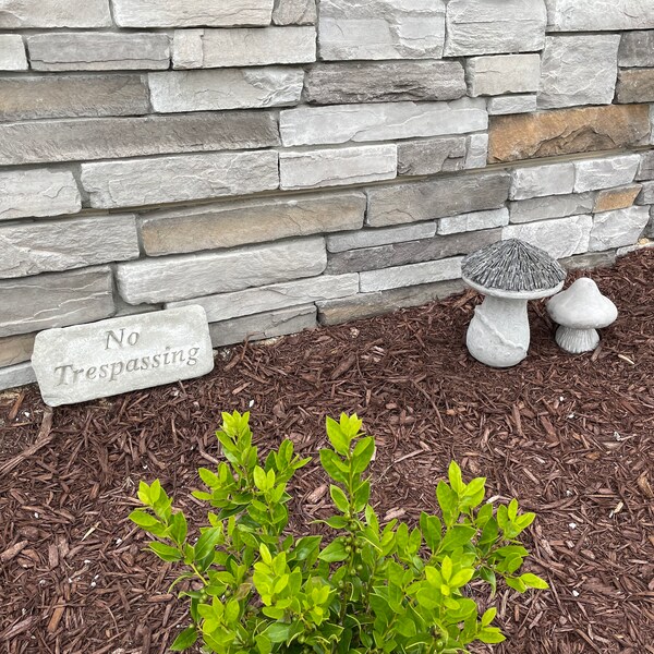 Concrete 13" NO TRESPASSING Sign Garden Art Statue Cement Lawn Ornament ...