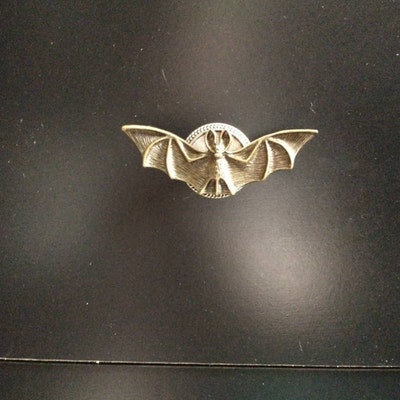 Bronze Bat Drawer Knobs / Bat Cabinet / Gothic Home Decor / Animal ...