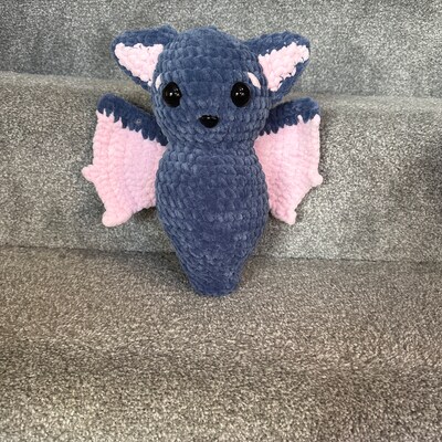 Crochet Amigurumi Bat Pattern Crochetgrove, Crochet Bat, Small Crochet ...