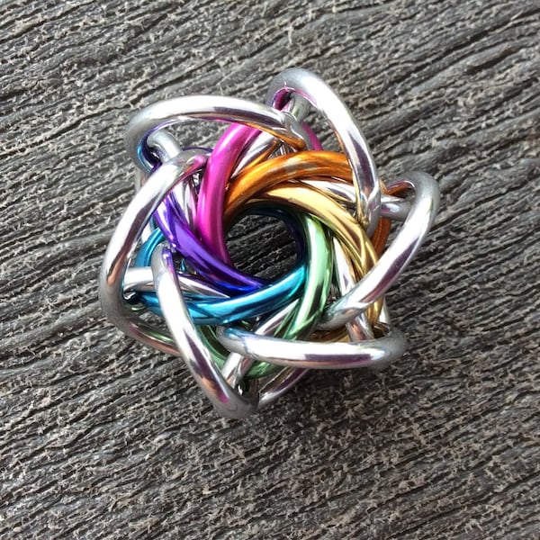 Tutorial: Moorish Rose Bracelet With a Seamless Triskeles Pattern - Etsy