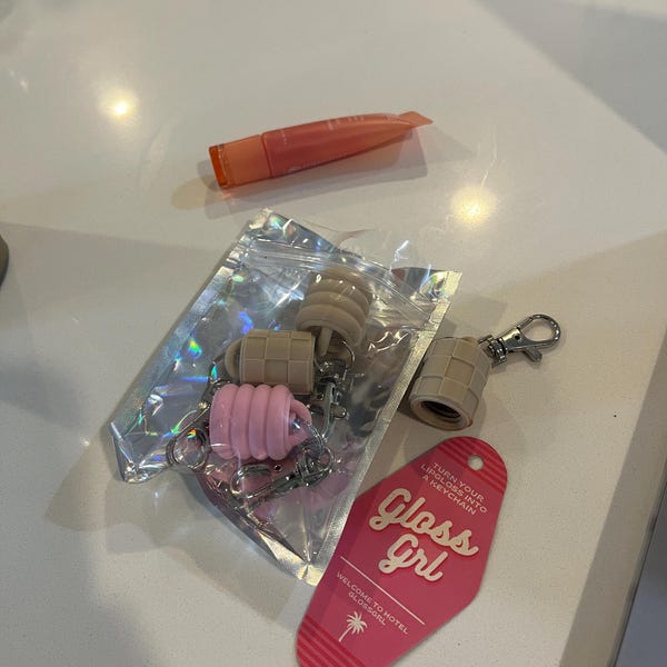GLOSSGRL Keychain Cap for Lipgloss and Balm - Bubble Cap - Chap Cap ...