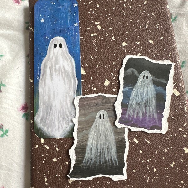 Ghost Pocket Hug, Handpainted Wooden Ghost With Red Heart, Spooky ...