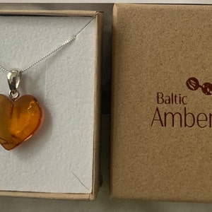 Rabbit Amber Figurine / Natural Baltic Hand Carved Amber - Etsy