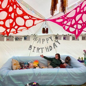 Uv Giant Complete Glow in the Dark Party Decoration Kit, Blacklight ...