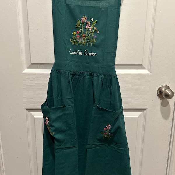 Floral Embroidered Apron for Women, Personalized Hand-embroidered Apron ...
