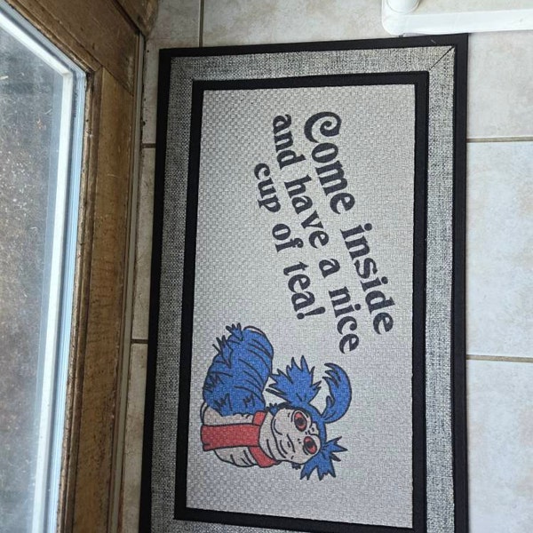 Labyrinth Welcome Mat - Worm Outdoor Doormat - Come Inside and Have A ...