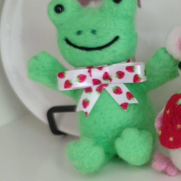 Fuzzy Wuzzy Caterpillar! - Needle-felt - Etsy