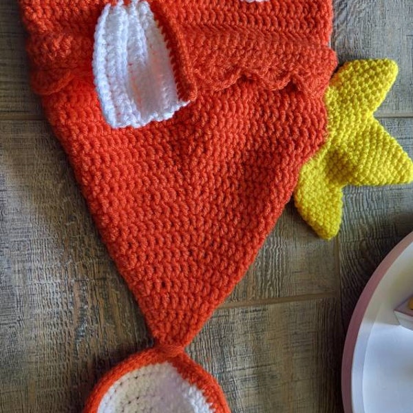 CROCHET PATTERN Little Useless Fish Slouchy Hat Magikarp Hat Pokemon ...