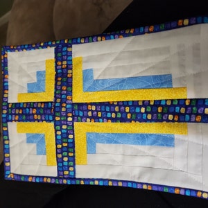 Log Cabin Cross Mug Rug Pattern - Etsy