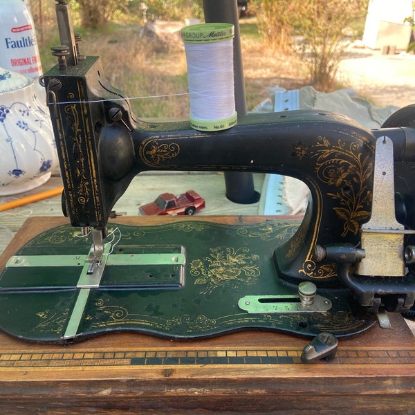 Rare Hand Crank Sewing Machine Brand Lewenstein Model Anker With Art ...