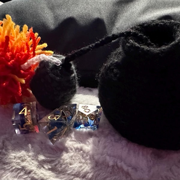 Crochet Pattern Potion Bottle Dice Bag, Royal Potion Bottle, Amigurumi ...