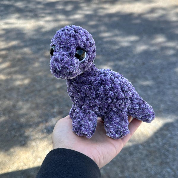 Mama & Mini Brontosaurus Crochet Pattern – Low Sew Dinosaur Amigurumi ...