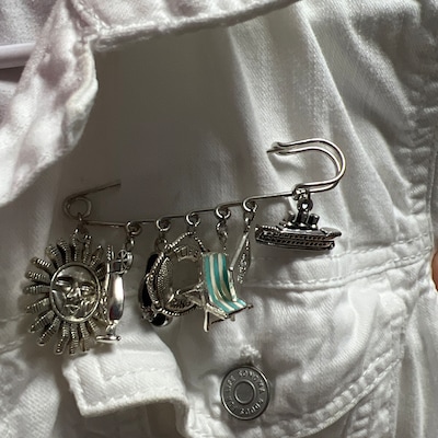 Baker Pastry Chef Kilt Safety Pin Jewelry Baking Charms: Bundt Cake Pan ...