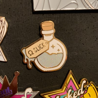 Omega Slick Bottle Glitter Hard Enamel Pin / Funny, Omegaverse, A/B/O ...