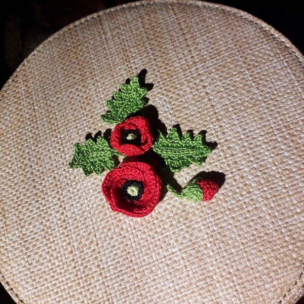 Small Hand Crochet Poppies With Two Leaves, Small Poppy Embellishment ...
