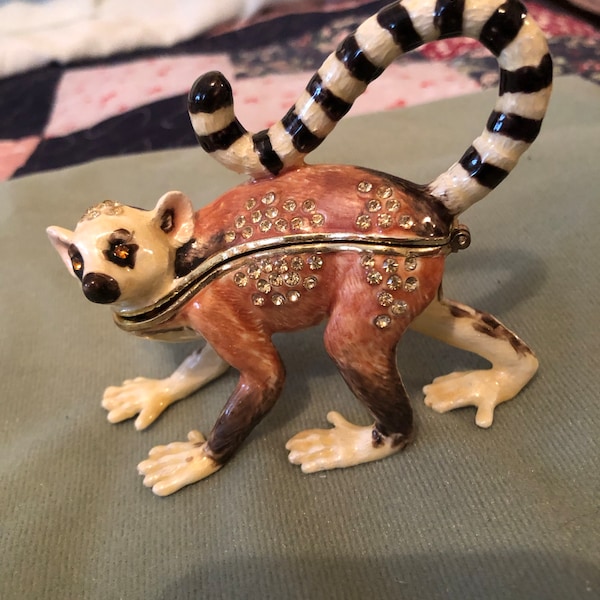 JJ Jonette Mixed Metals Sun and Planets Brooch - Etsy