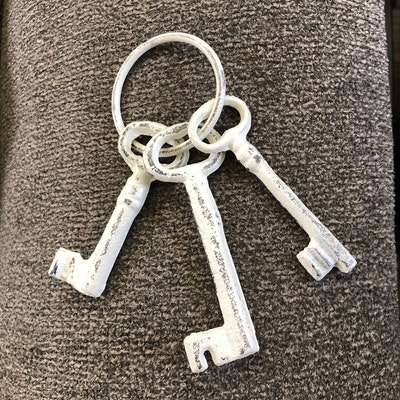 Jailer Keys on Ring 3 Faux Jailer Keys on a Ring Shabby Chic - Etsy