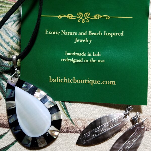 Large Strombus Seashell Pendant Sunburst of Center Cut Shells in Black ...